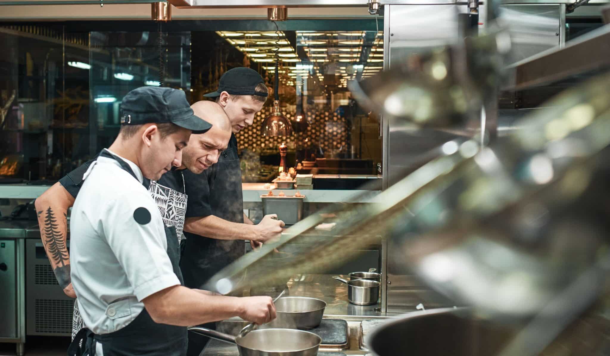 Restaurant Staff Training: How to Train Restaurant Employees